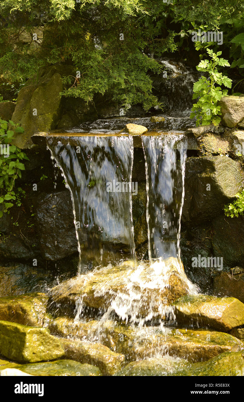 Garden feature waterfall in Martin Mere Stock Photo - Alamy