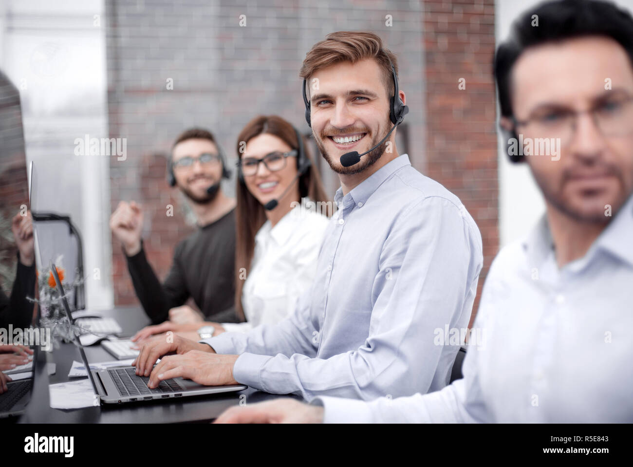 technical support specialists in the workplace Stock Photo - Alamy