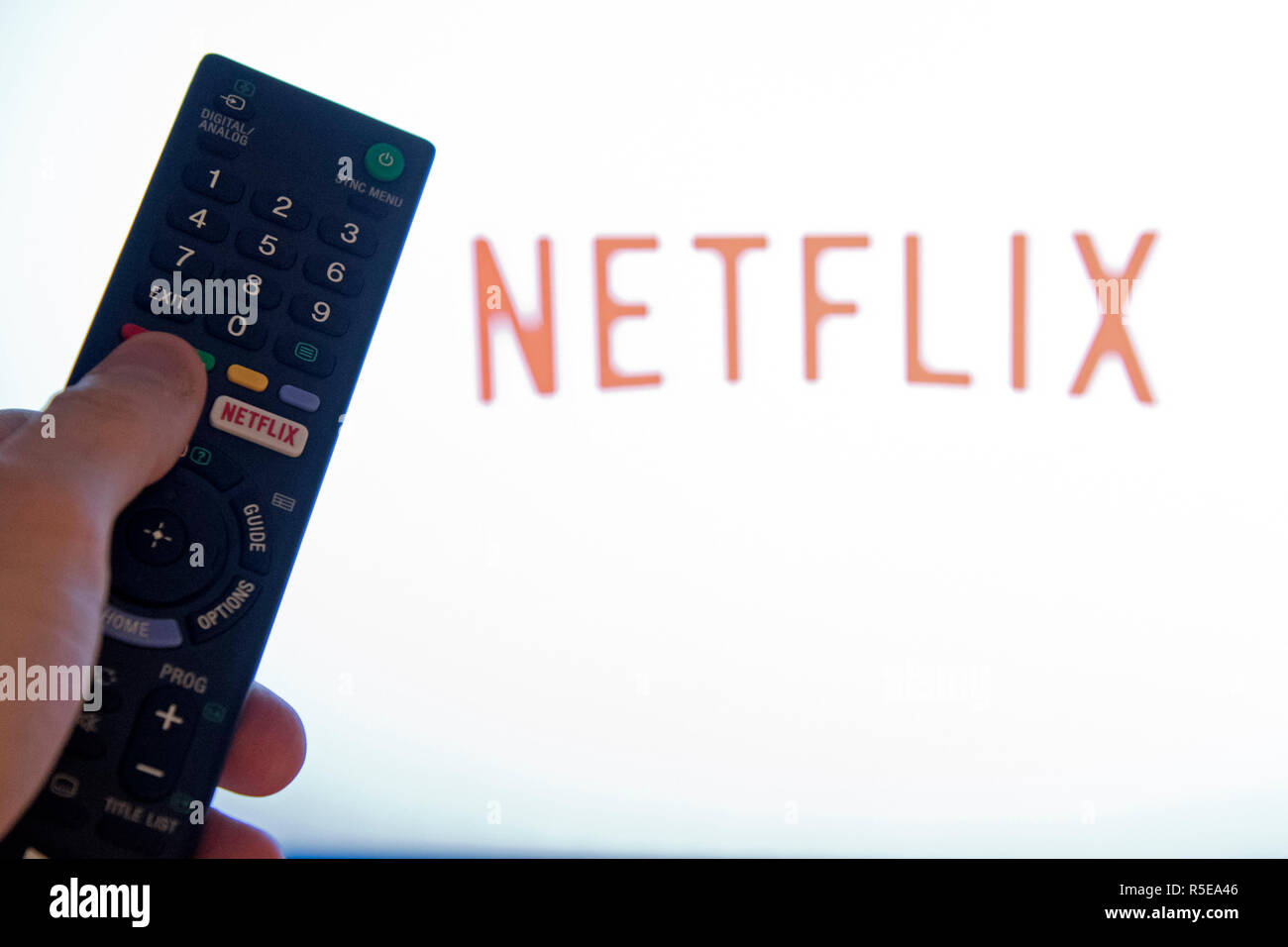 Netflix app button hi-res stock photography and images - Alamy