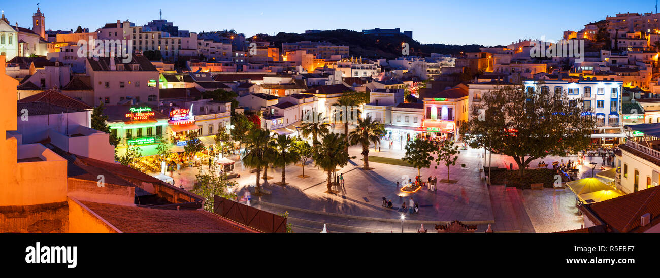 Albufeira square hi-res stock photography and images - Alamy