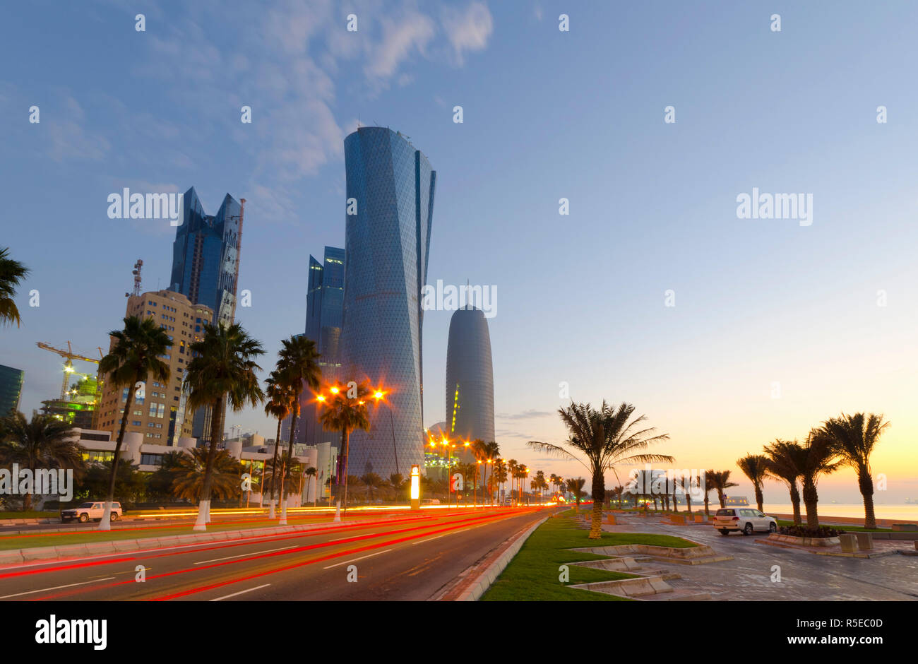 Burj qatar palm tower doha hi-res stock photography and images - Alamy
