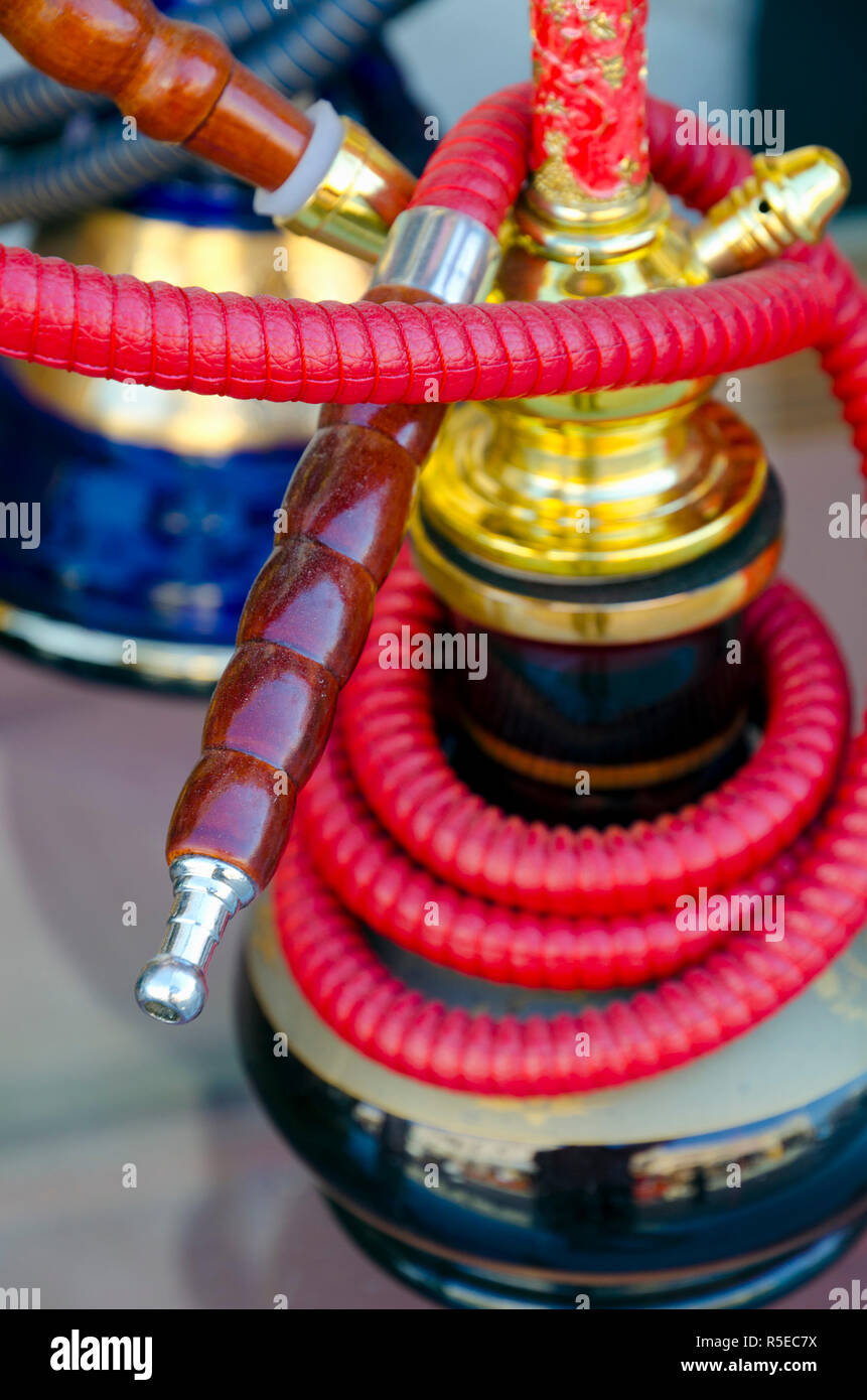 Qatar, Doha, Souq Waqif, Sheesha (water pipe Stock Photo - Alamy