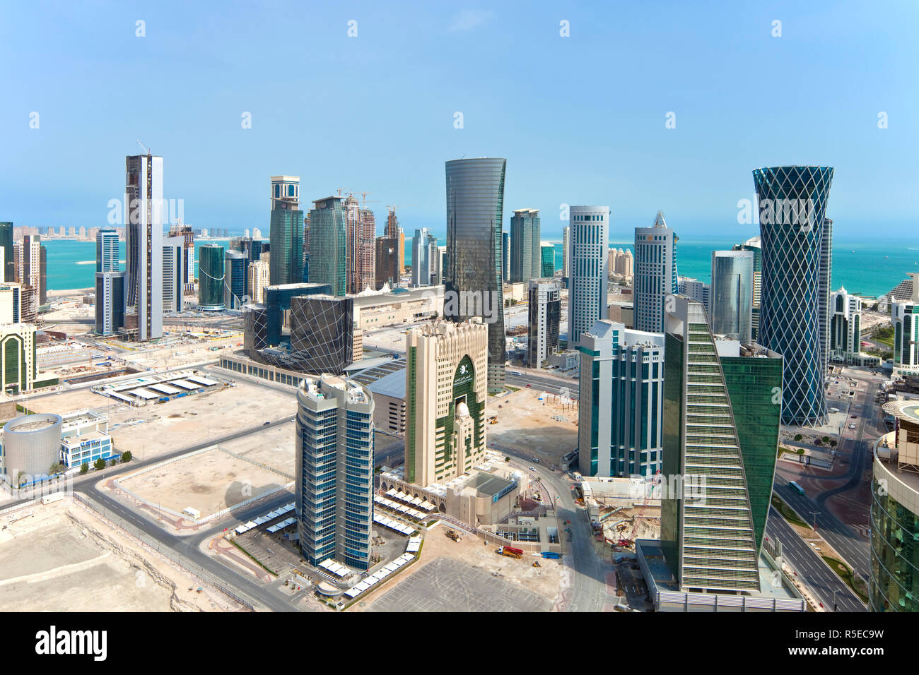 Qatar, Middle East, Arabian Peninsula, Doha, new skyline of the West ...