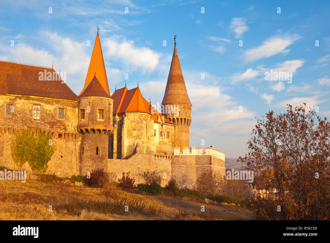 Hunyadi Castle or Corvin's Castle, Hunedoara, Transylvania, Romania ...