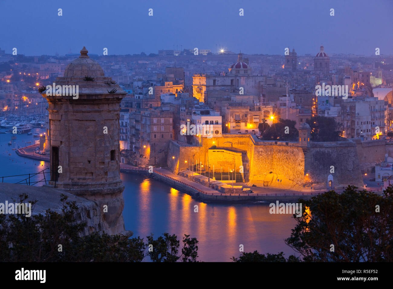 Malta, Valletta, Senglea, L-Isla, elevated view of Senglea Point Stock ...
