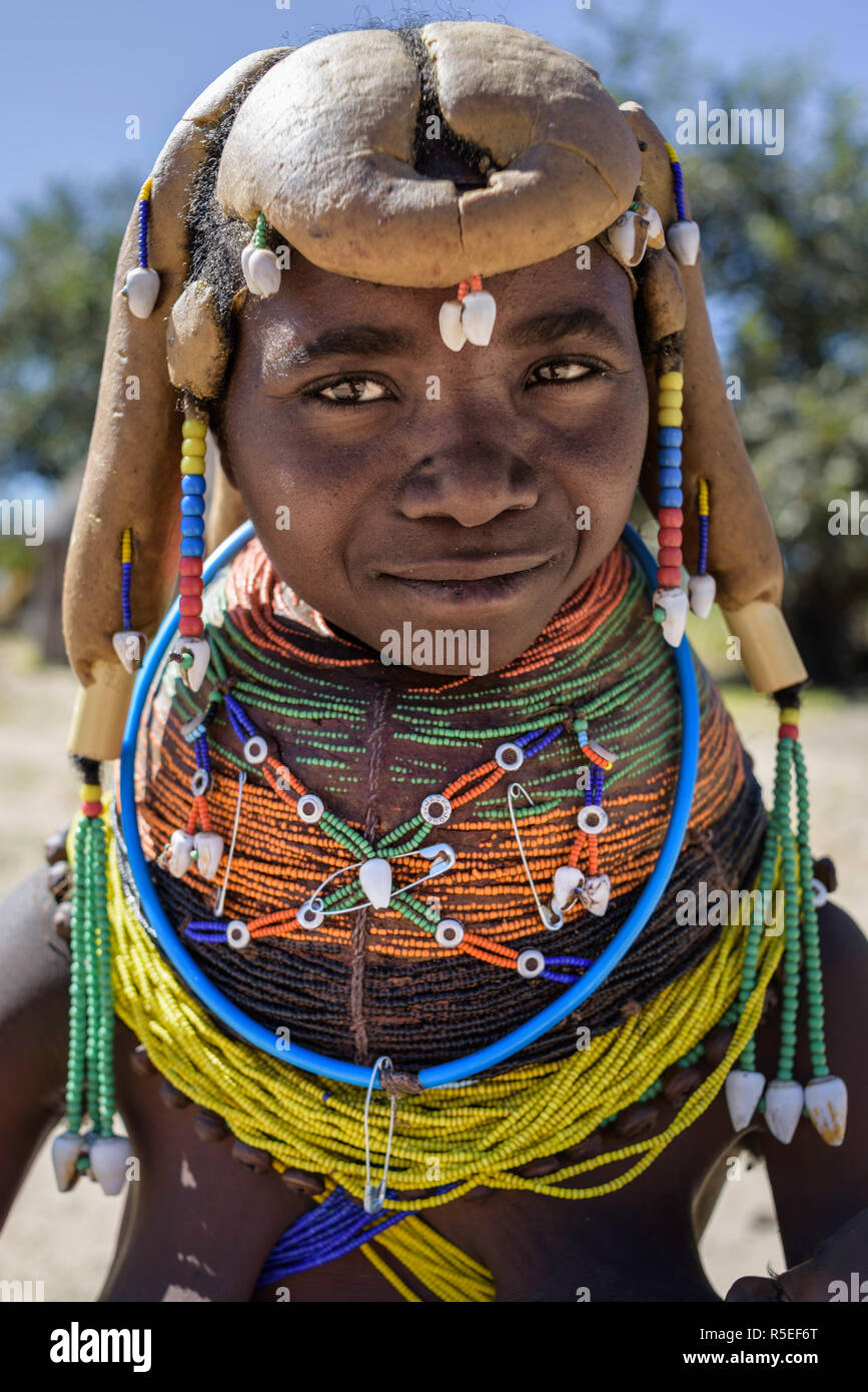 Portrait of a Muila woman with traditional ornaments and hairstyle ...