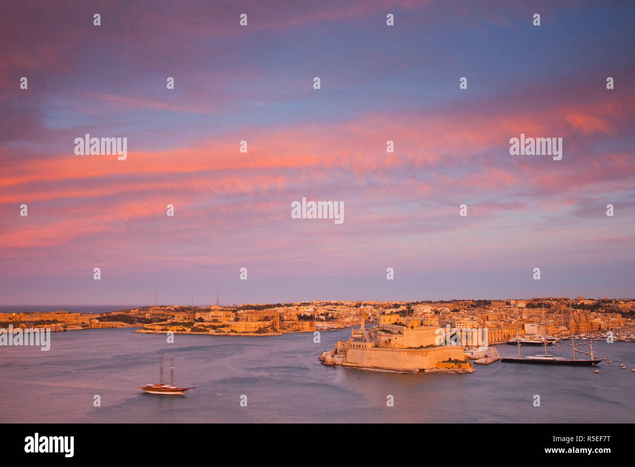 Malta, Valletta, Vittoriosa, Birgu, Fort St. Angelo and waterfront ...