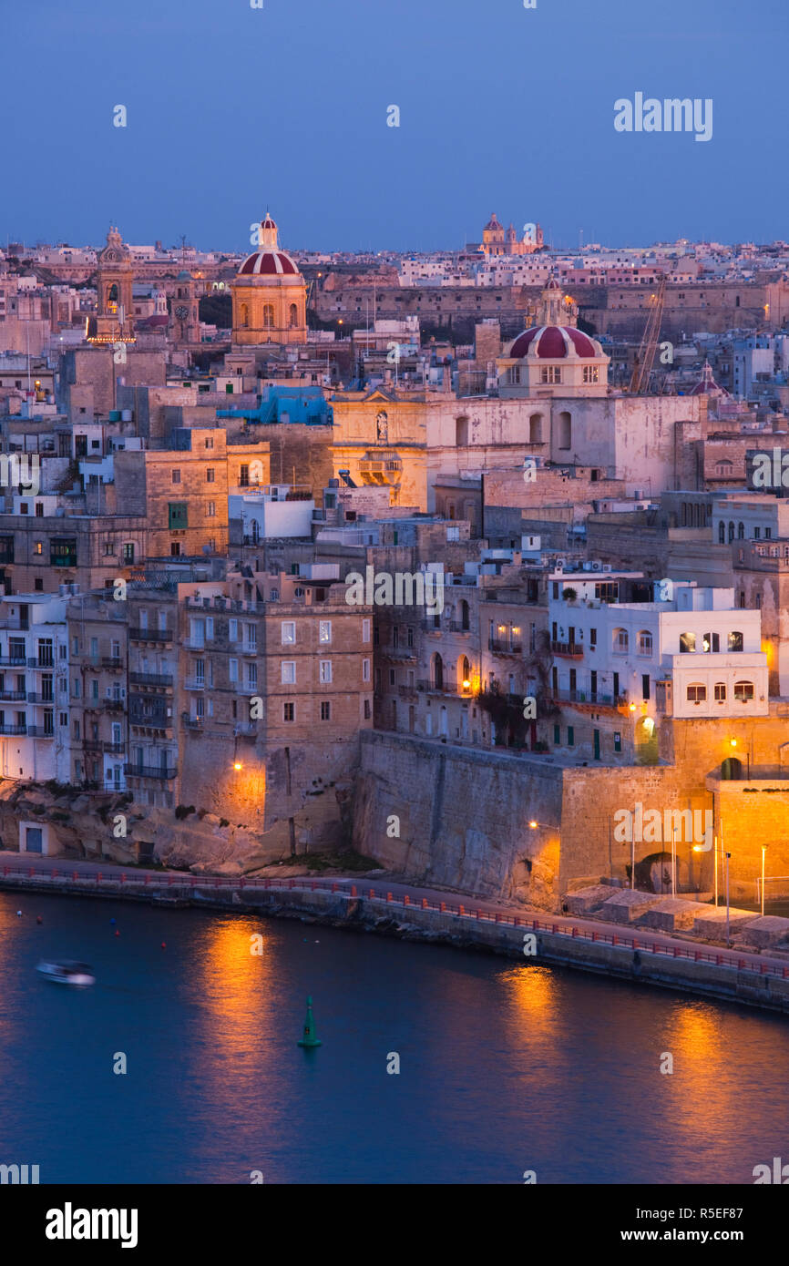 Malta, Valletta, Senglea, L-Isla, elevated view of Senglea Point Stock ...