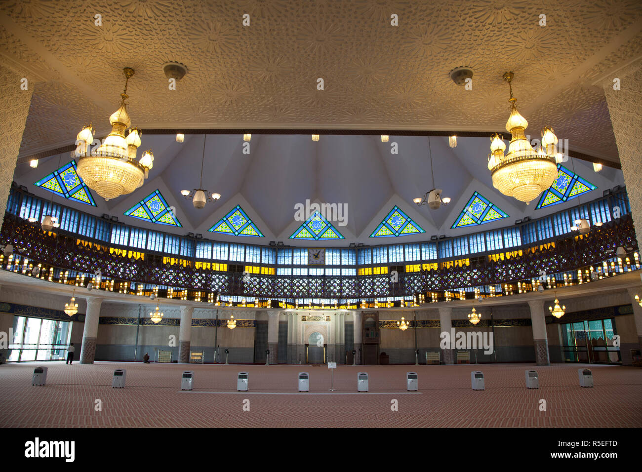 National Mosque of Malaysia (Masjid Negara), Kuala Lumpur, Malaysia ...