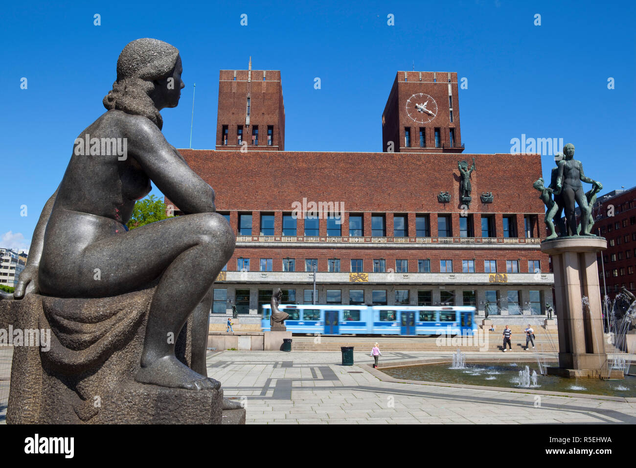 Radhuset (Town Hall), Oslo, Norway Stock Photo - Alamy