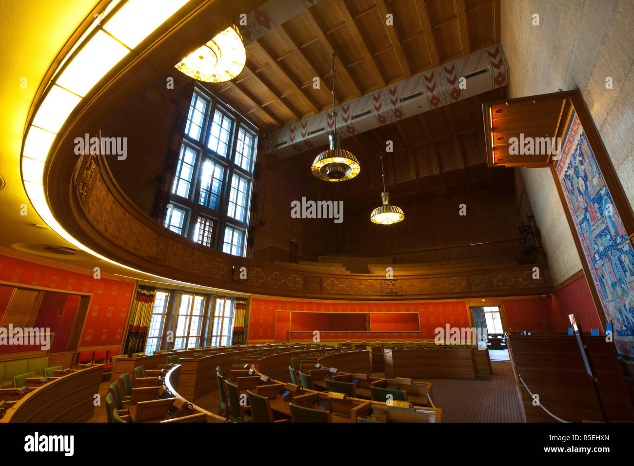 Debating hall hi-res stock photography and images - Alamy