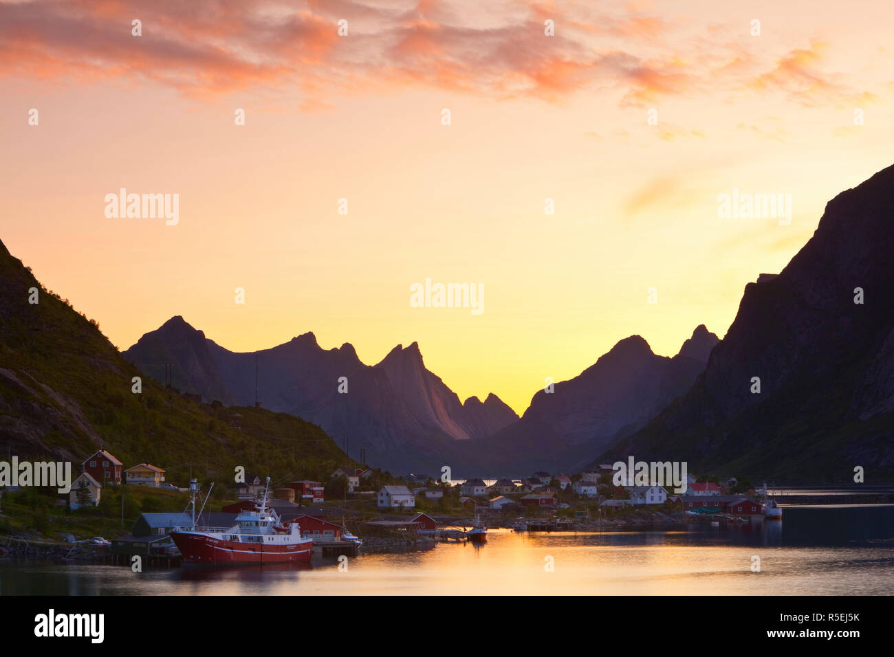 Midnight Glow, Reine, Moskenesoy, Lofoten, Nordland, Norway Stock Photo ...