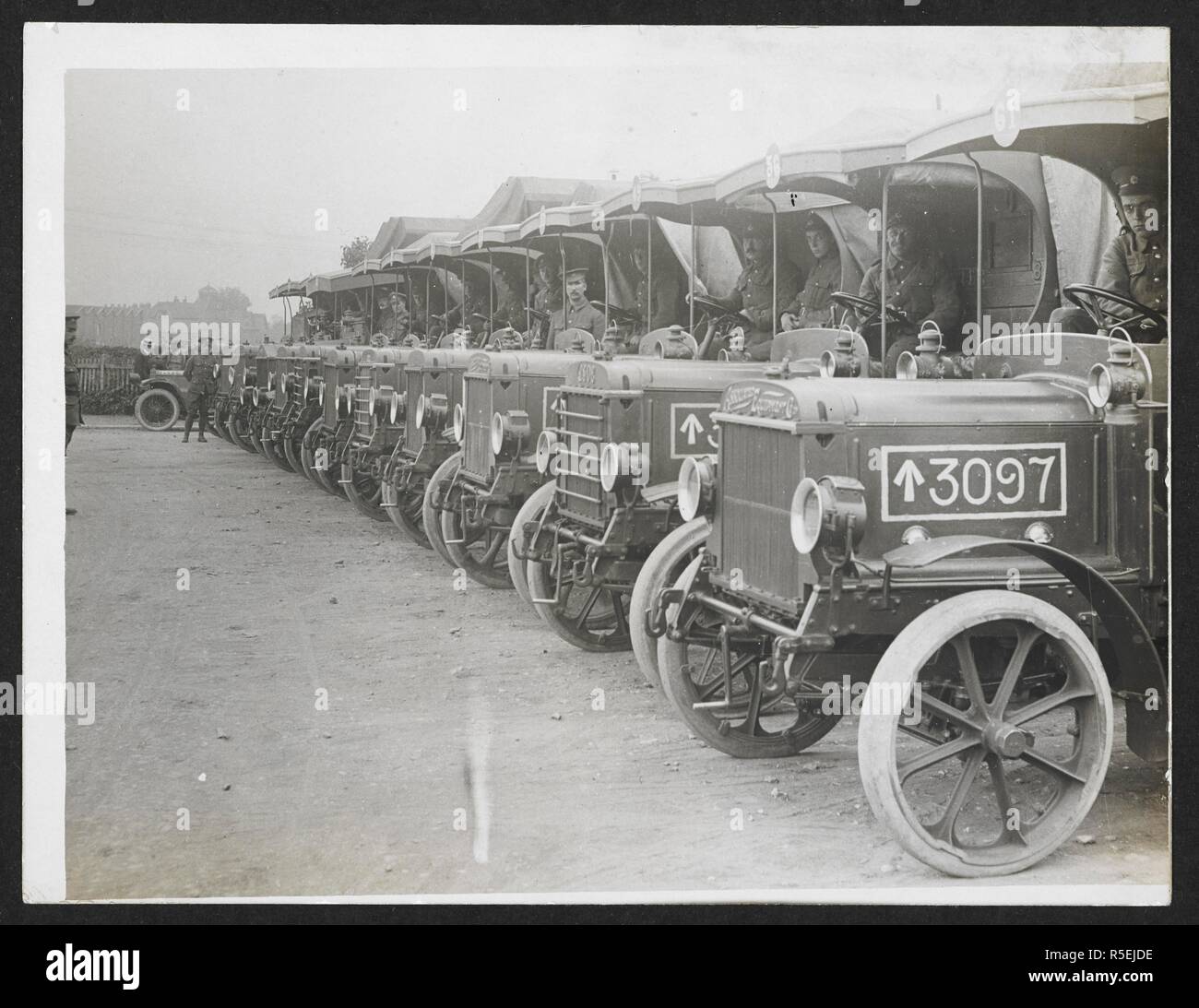 Ww1 lorry hi-res stock photography and images - Alamy