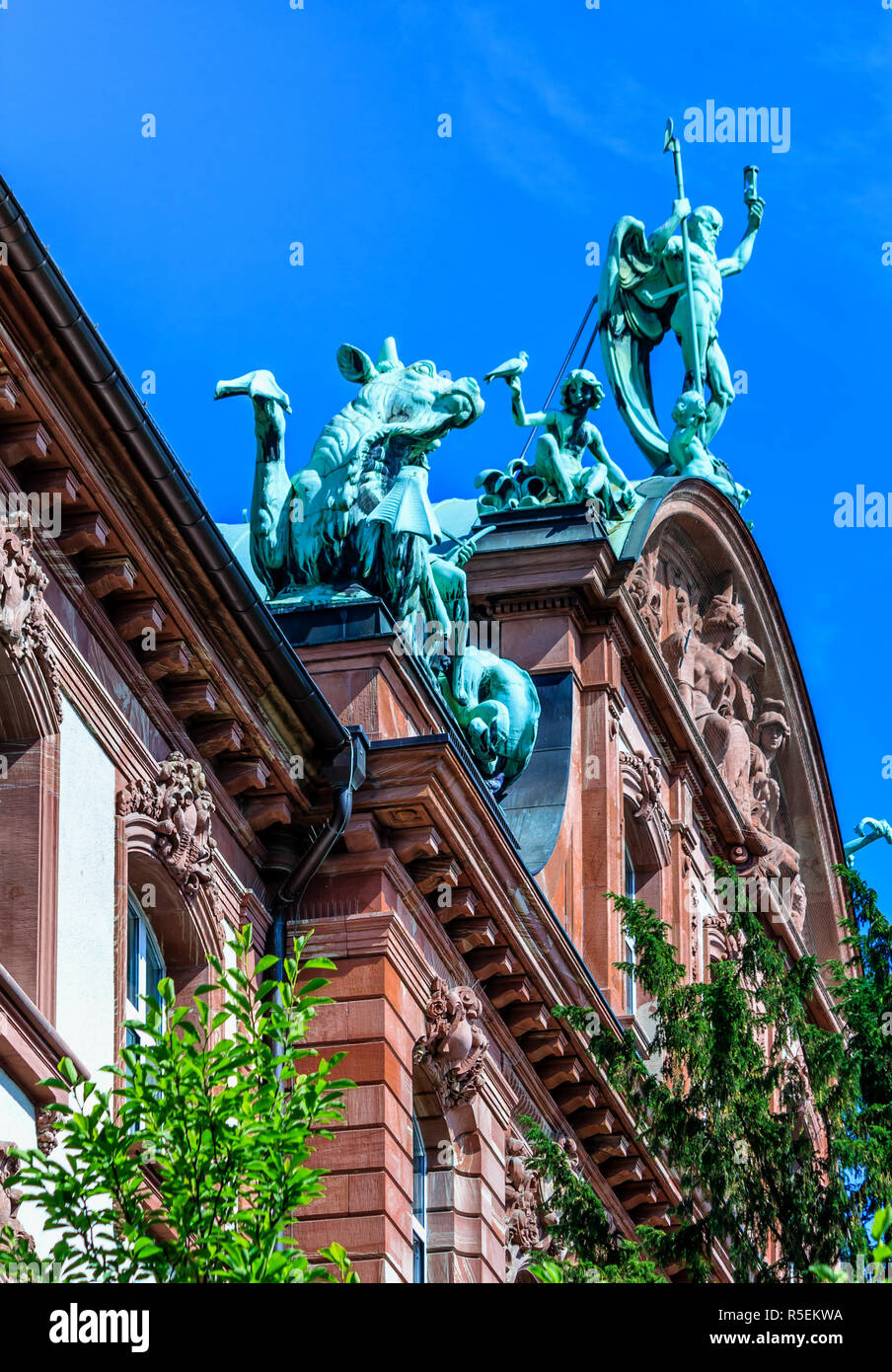 Senckenberg museum in frankfurt main hi-res stock photography and ...