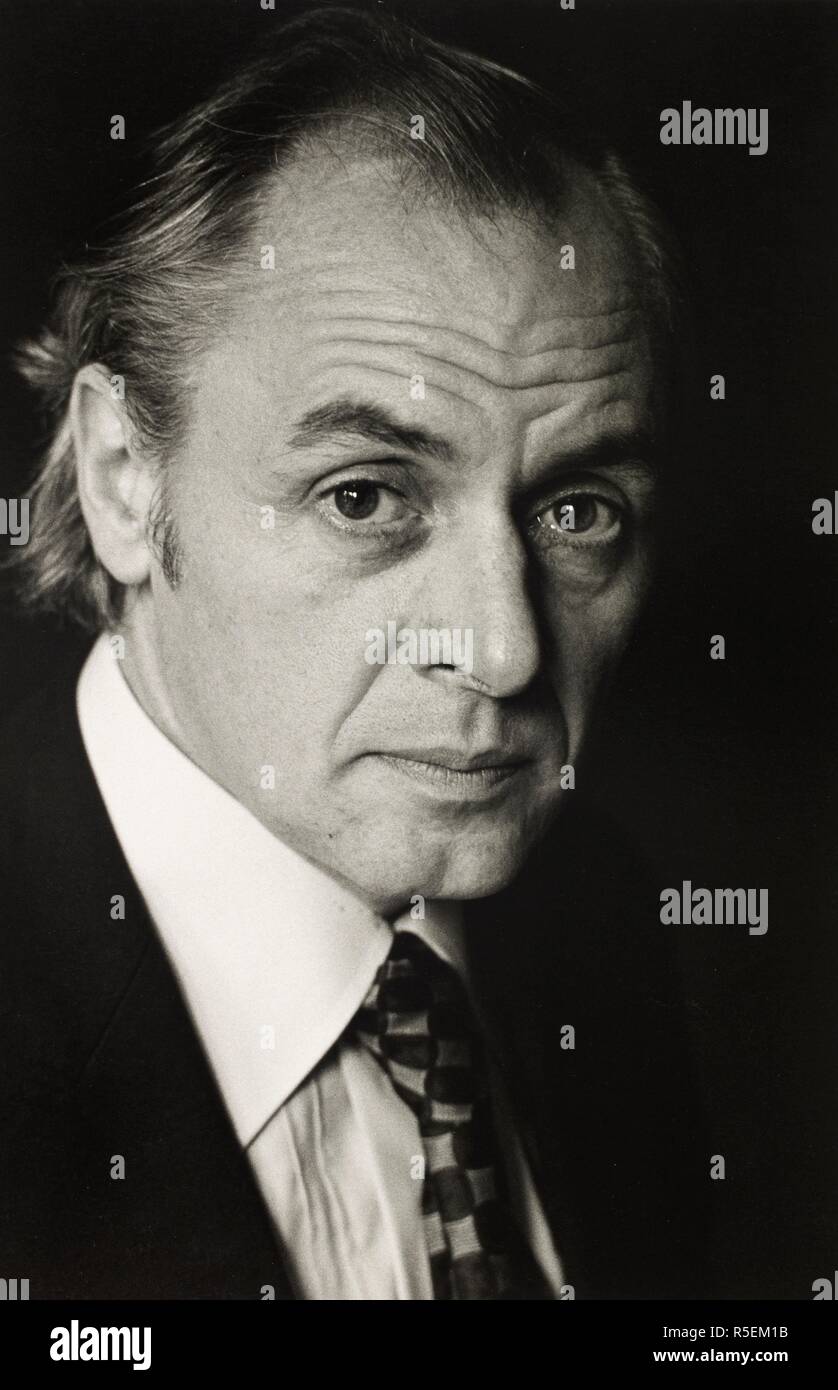 R D Laing 1977. Monochrome. Source: FG2971-1-4 Stock Photo - Alamy