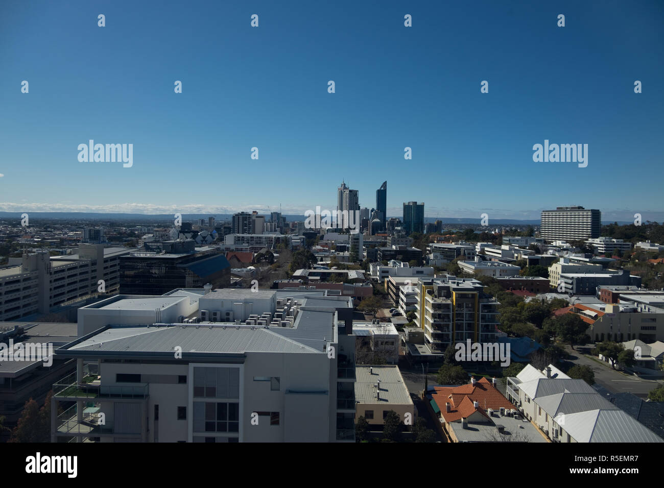 Skyline overlook hi-res stock photography and images - Alamy