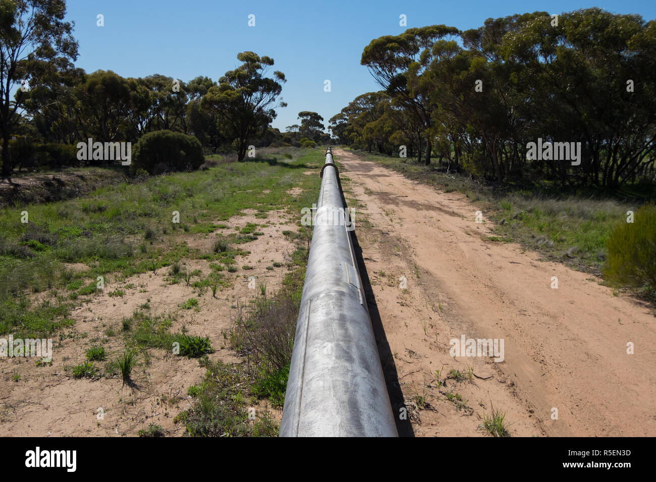 Pipeline above ground hi-res stock photography and images - Alamy