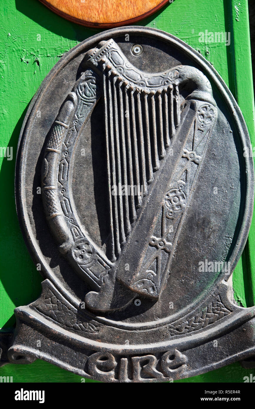 Republic of Ireland, Plaque depicting Irish Harp Stock Photo - Alamy