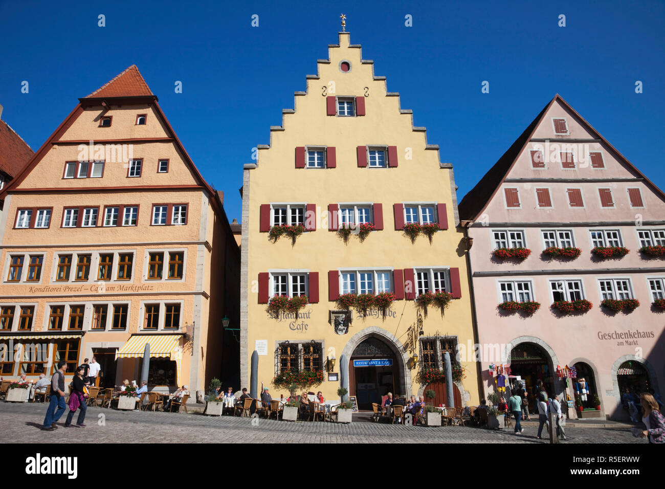 Germany, Bavaria, Romantic Road, Rothenburg ob der Tauber, Cafes and ...