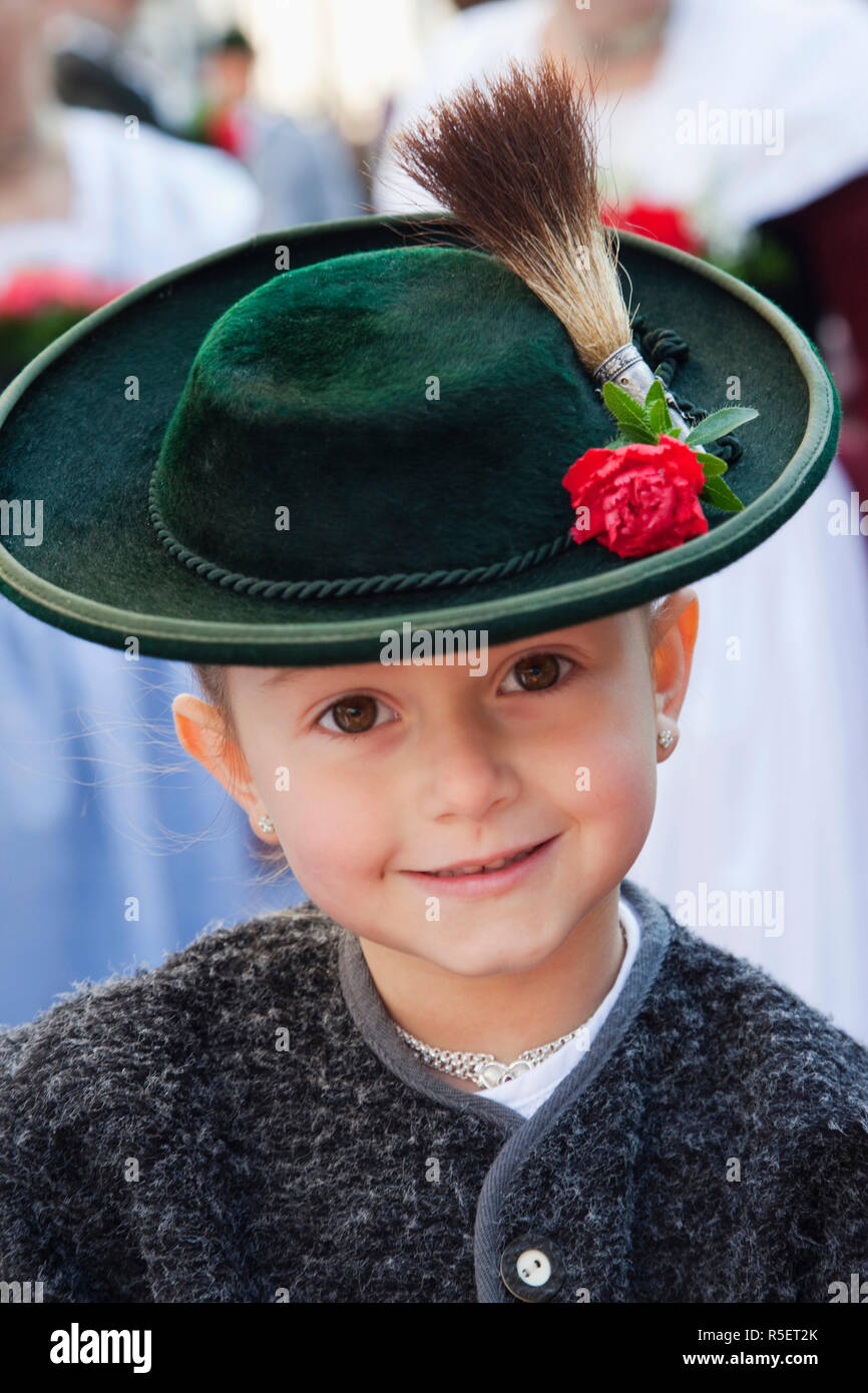 Bavarian traditional costume child hi-res stock photography and images ...