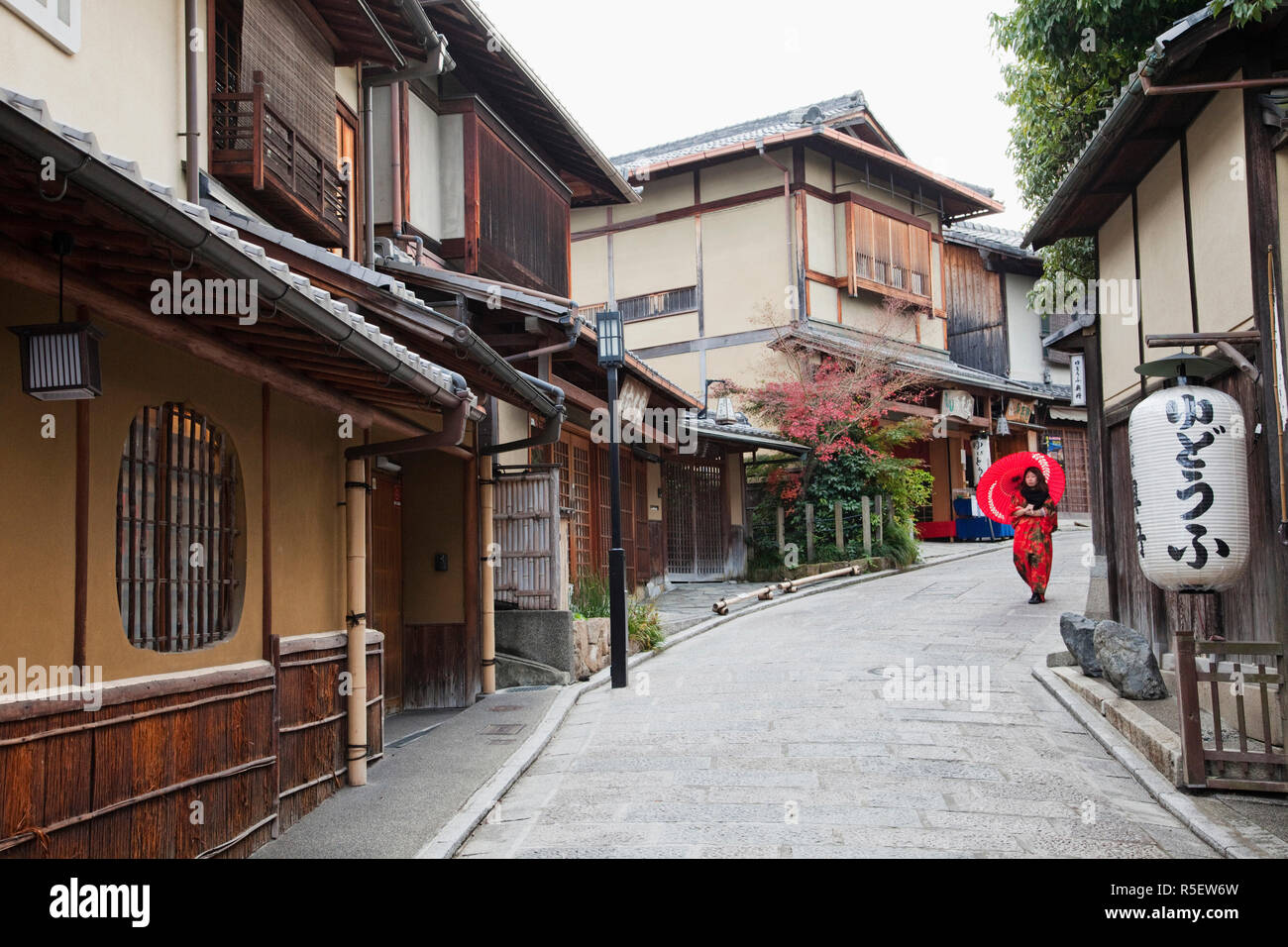 Japan, Kyoto, Higashiyama, Street Scene Stock Photo - Alamy