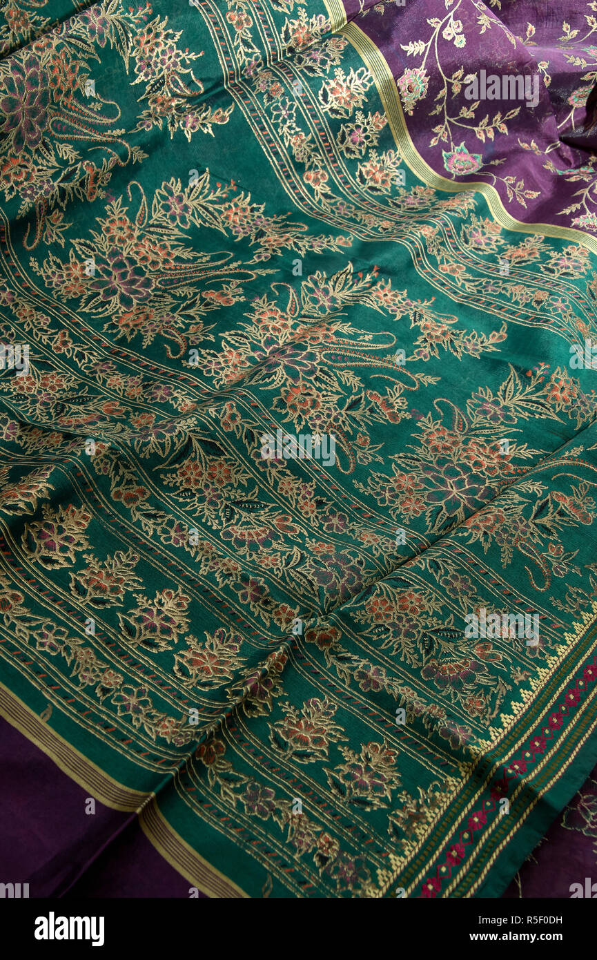 Handwoven textile india hi-res stock photography and images - Alamy