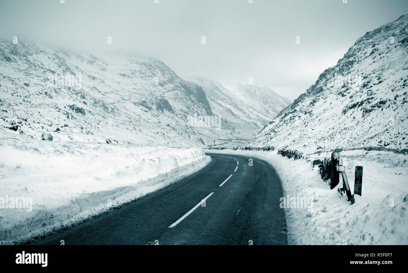 The black mountain pass, wales hi-res stock photography and images - Alamy