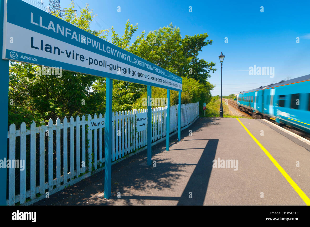 Llanfair pg railway station sign hi-res stock photography and images ...