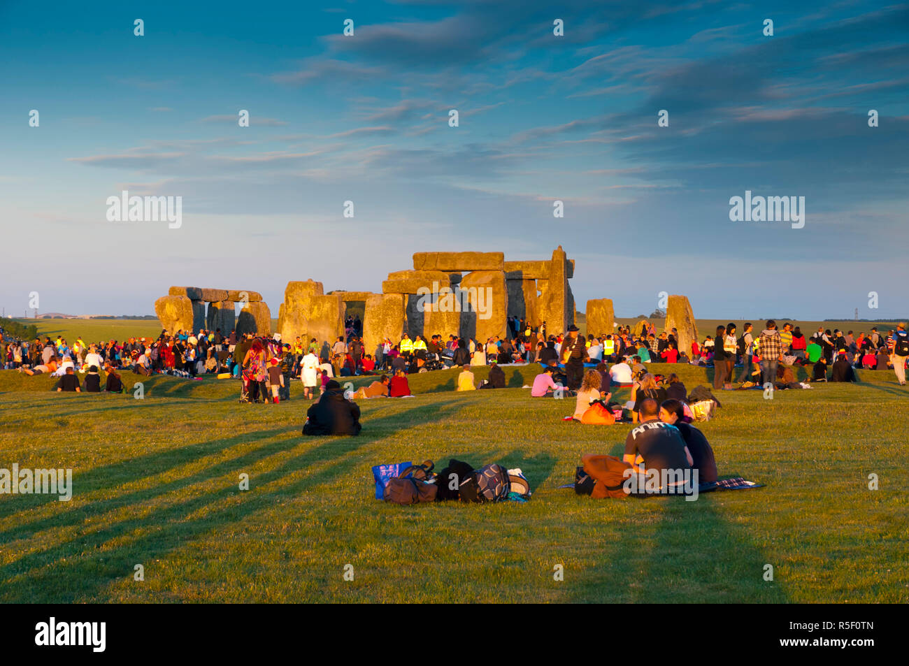 UK, England, Wiltshire, Stonehenge, Summer Solstice Celebrations Stock ...