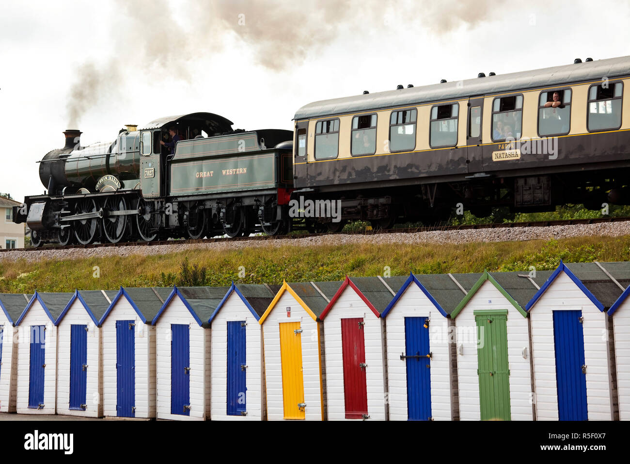 Steam train beach huts hi-res stock photography and images - Alamy
