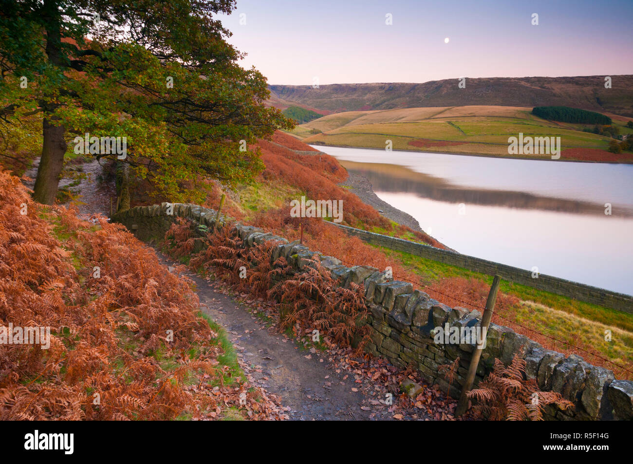 UK, England, Derbyshire, Peak District National Park, Kinder Reservoir ...