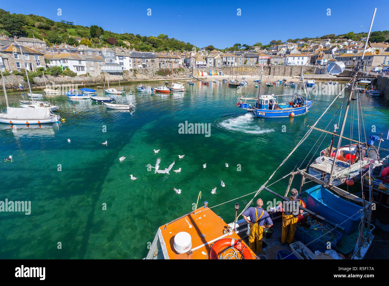Mousehole harbour, Mousehole, Cornwall, UK Stock Photo - Alamy