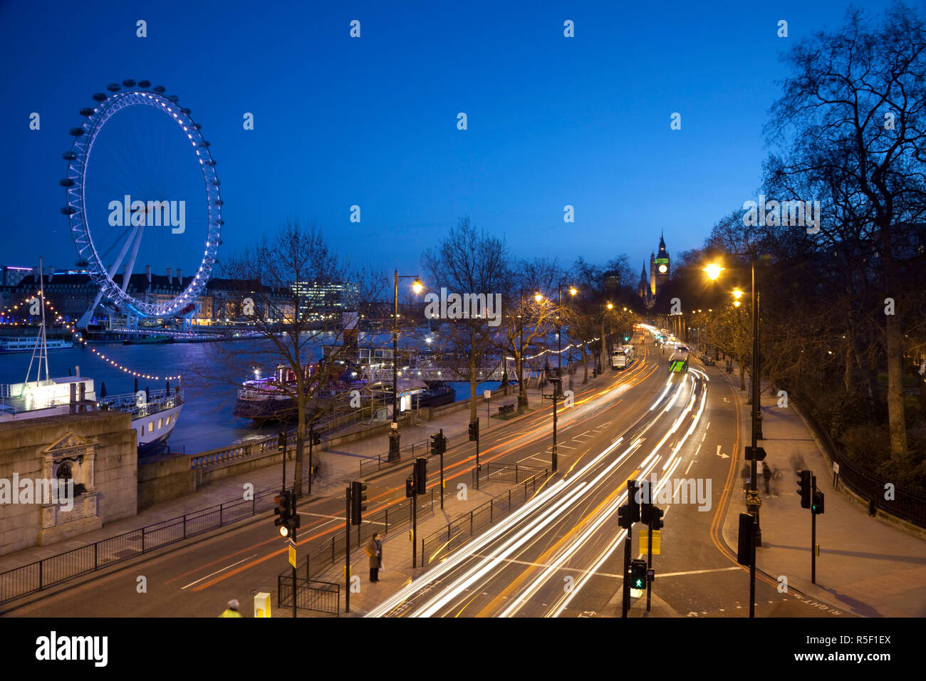 Millennium Wheel & Victoria Embankment, London, England Stock Photo - Alamy