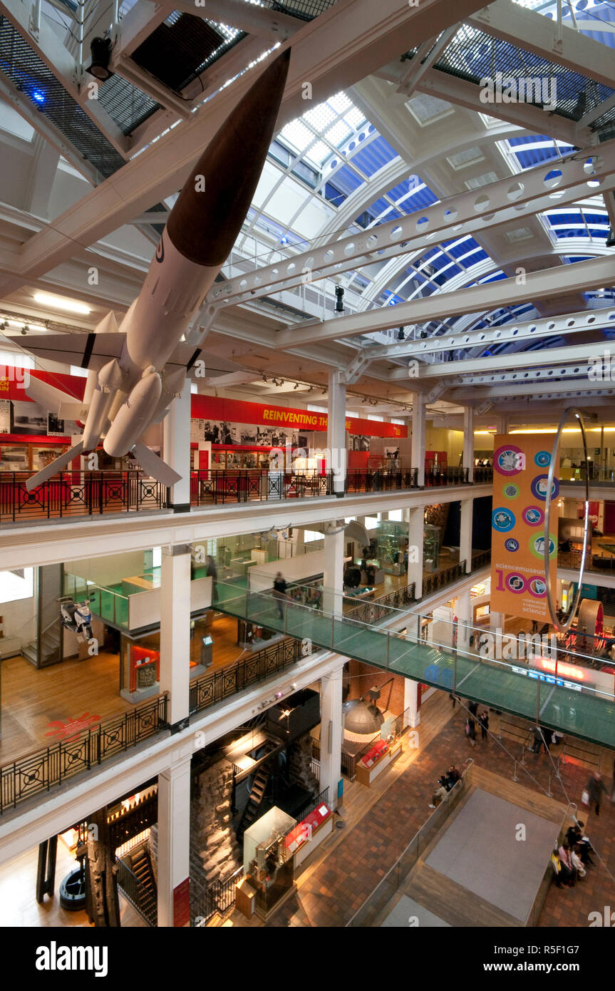 Kensington science museum hi-res stock photography and images - Alamy