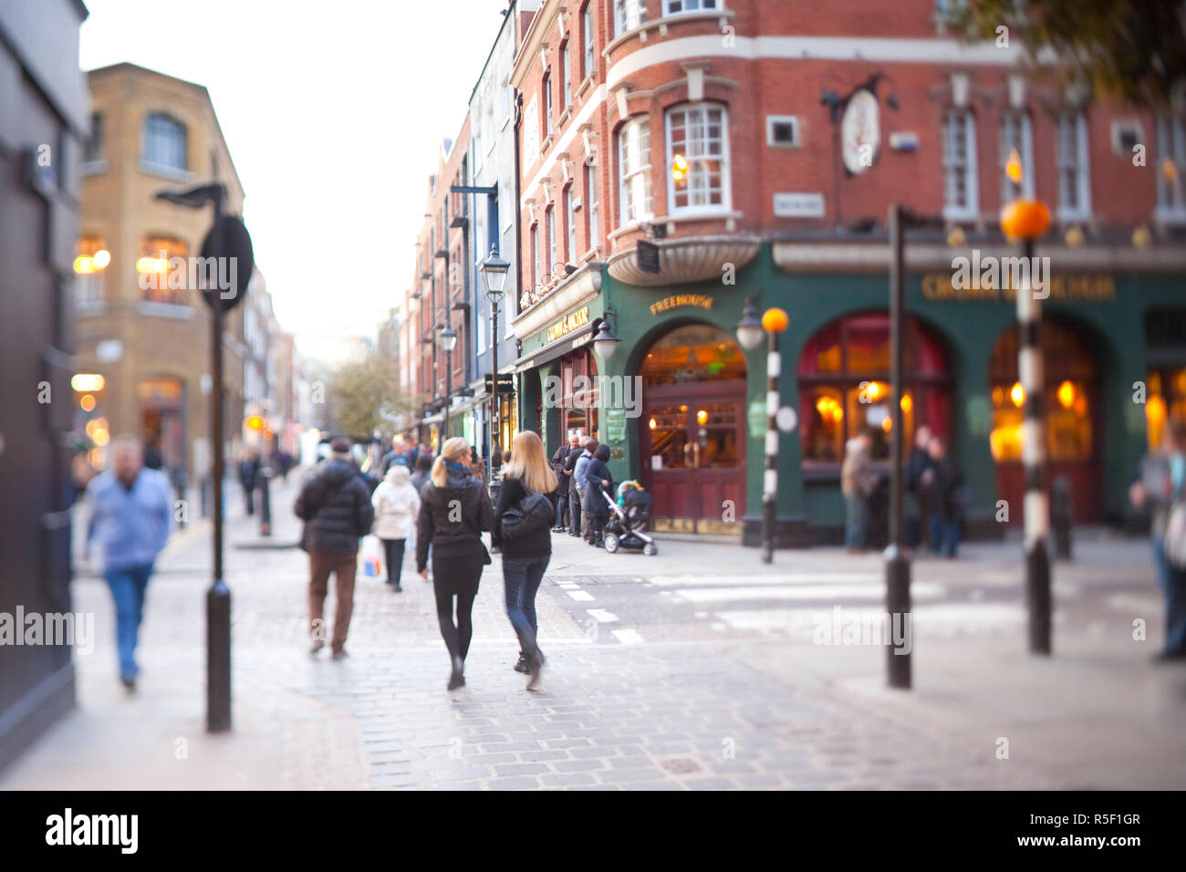 Neal street hi-res stock photography and images - Alamy