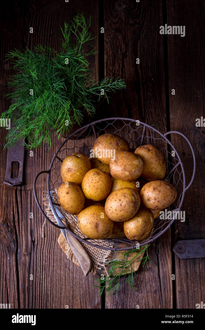 new small potatoes Stock Photo - Alamy