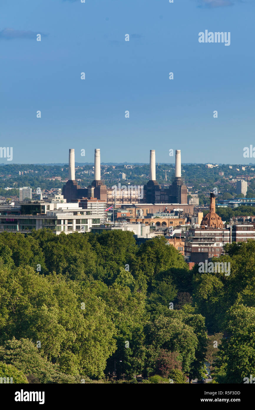 Battersea park station hi-res stock photography and images - Alamy
