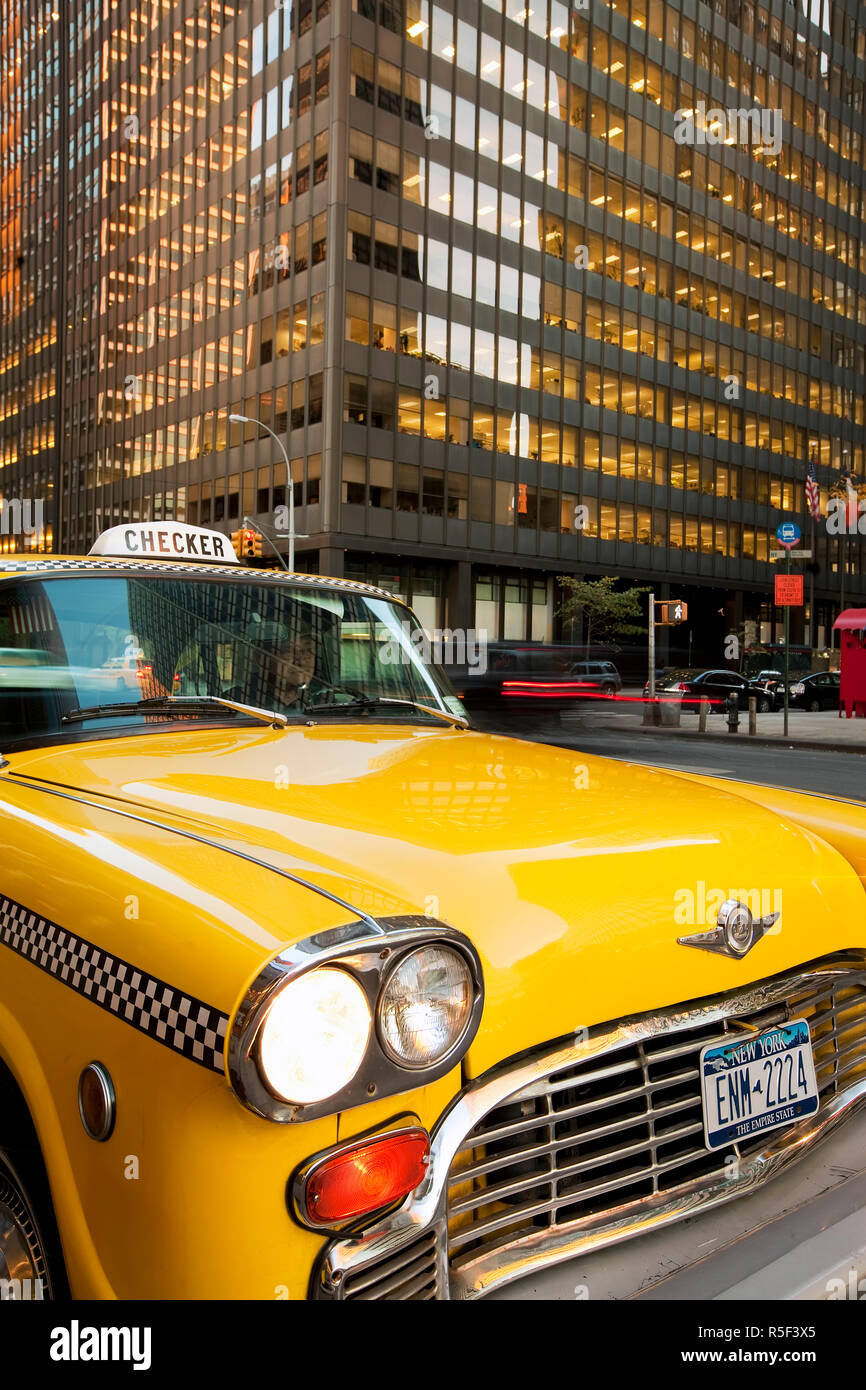 New york checker cab hi-res stock photography and images - Alamy