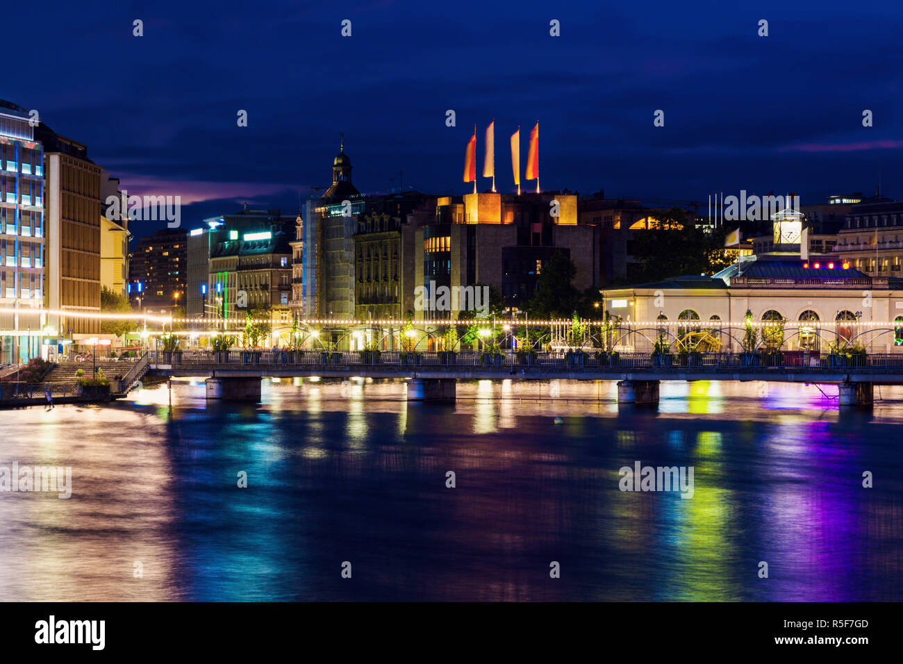 Panorama of Geneva at night. Geneva, Switzerland Stock Photo - Alamy