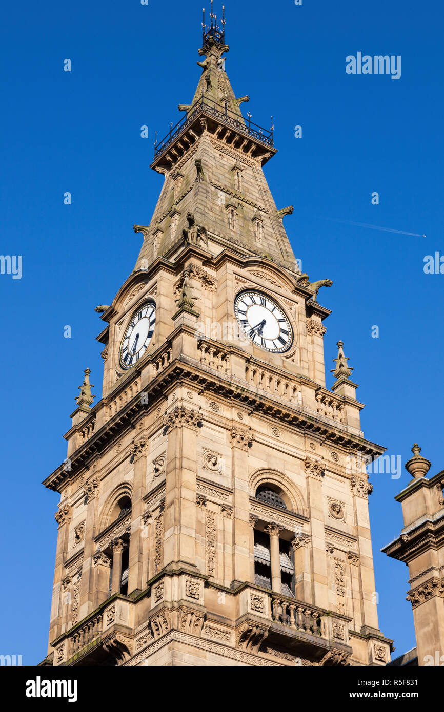 Liverpool municipal buildings clock tower hi-res stock photography and ...