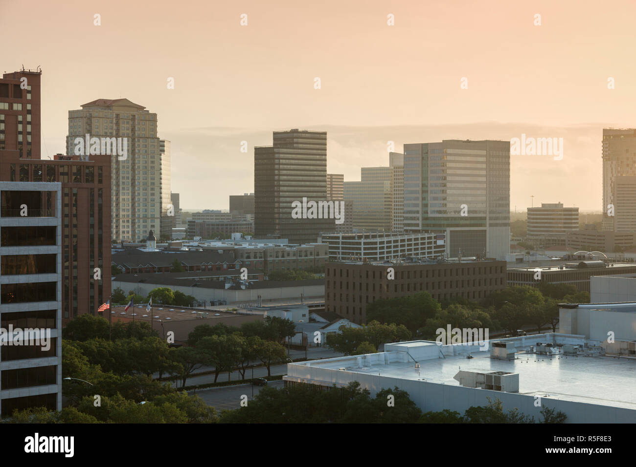 Houston skyline sunrise hi-res stock photography and images - Alamy