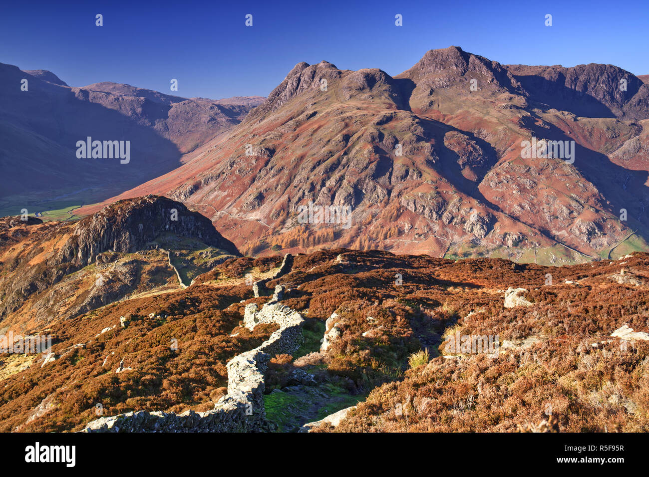 Lake district potter fell autumn hi-res stock photography and images ...