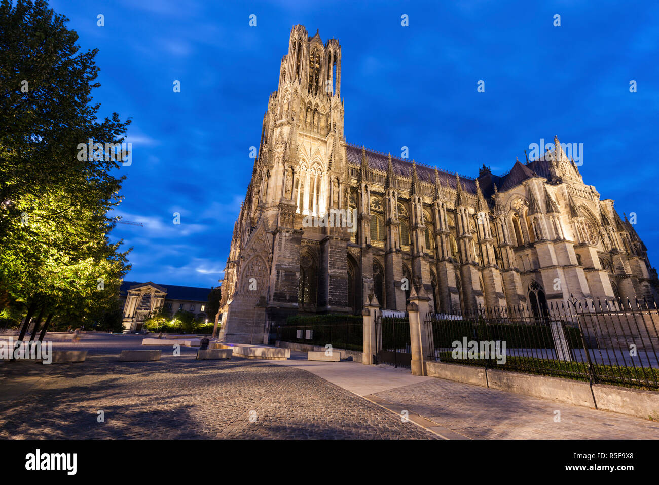 Cathedral of Our Lady of Reims. Reims, Grand Est, France Stock Photo ...