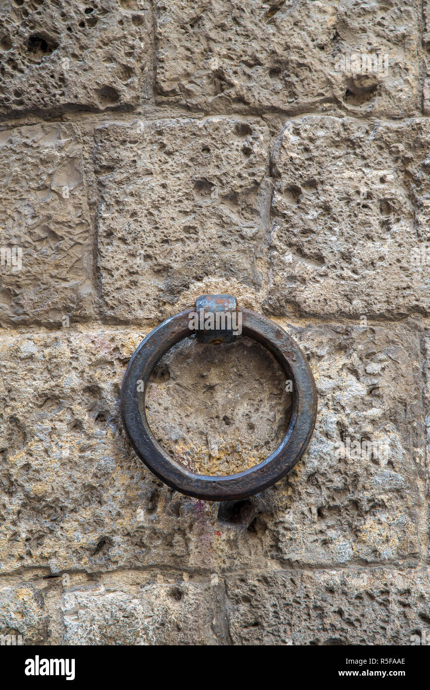 iron ring on a stone wall Stock Photo - Alamy