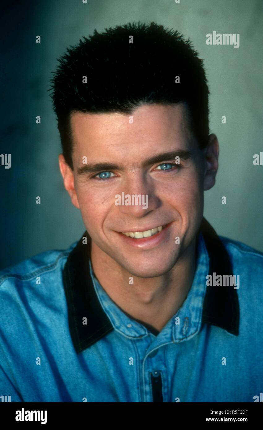 LOS ANGELES, CA - MARCH 8: (EXCLUSIVE) Acrobat/artist Nicolas Dupere ...