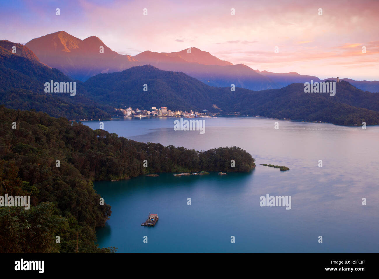 Taiwan view hi-res stock photography and images - Alamy