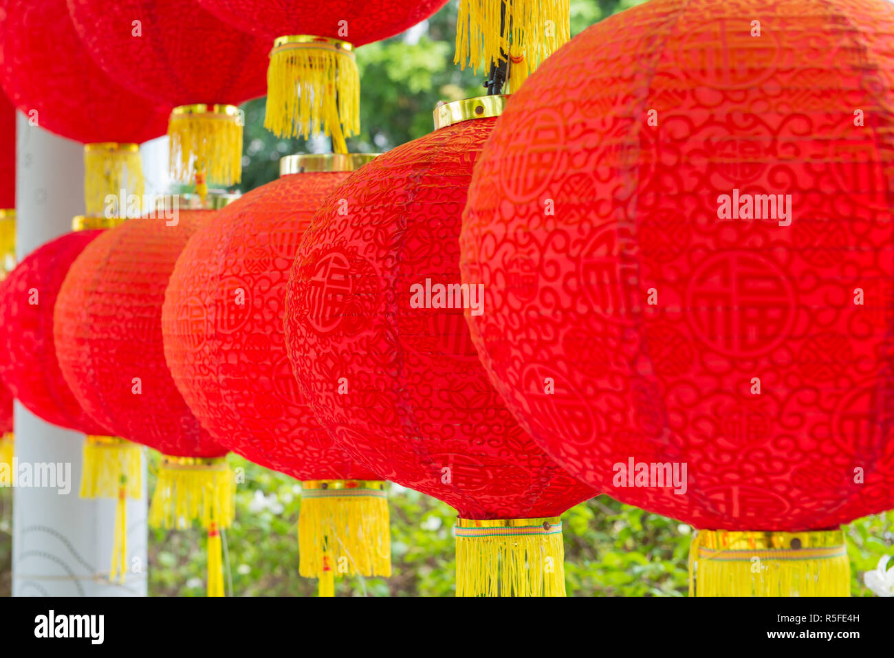 Traditional red lantern hanging in Chinese Temple Stock Photo - Alamy