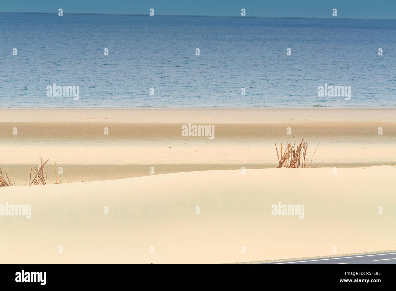 Sea island background idyll texture hi-res stock photography and images ...