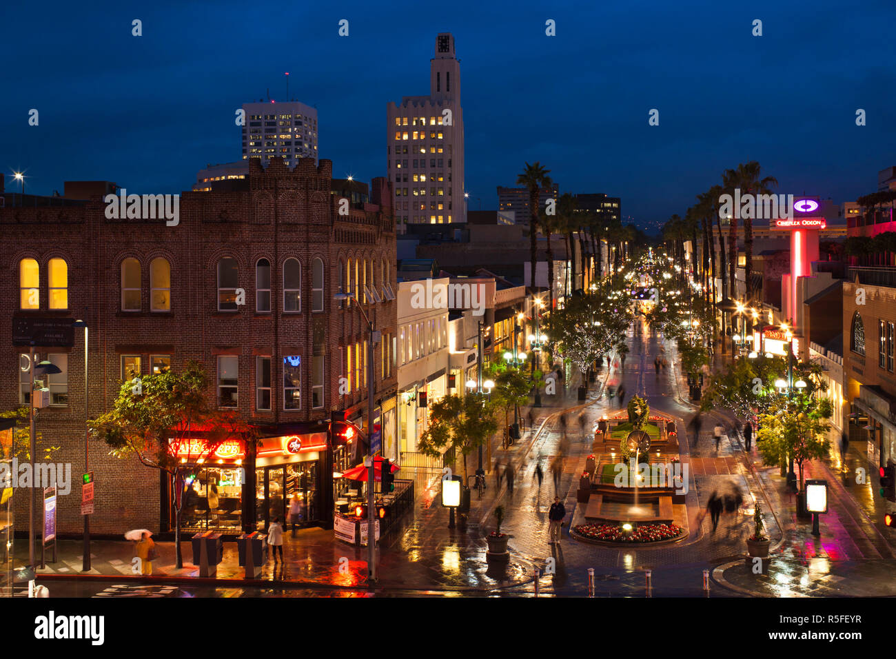 Third street promenade los angeles hi-res stock photography and images ...