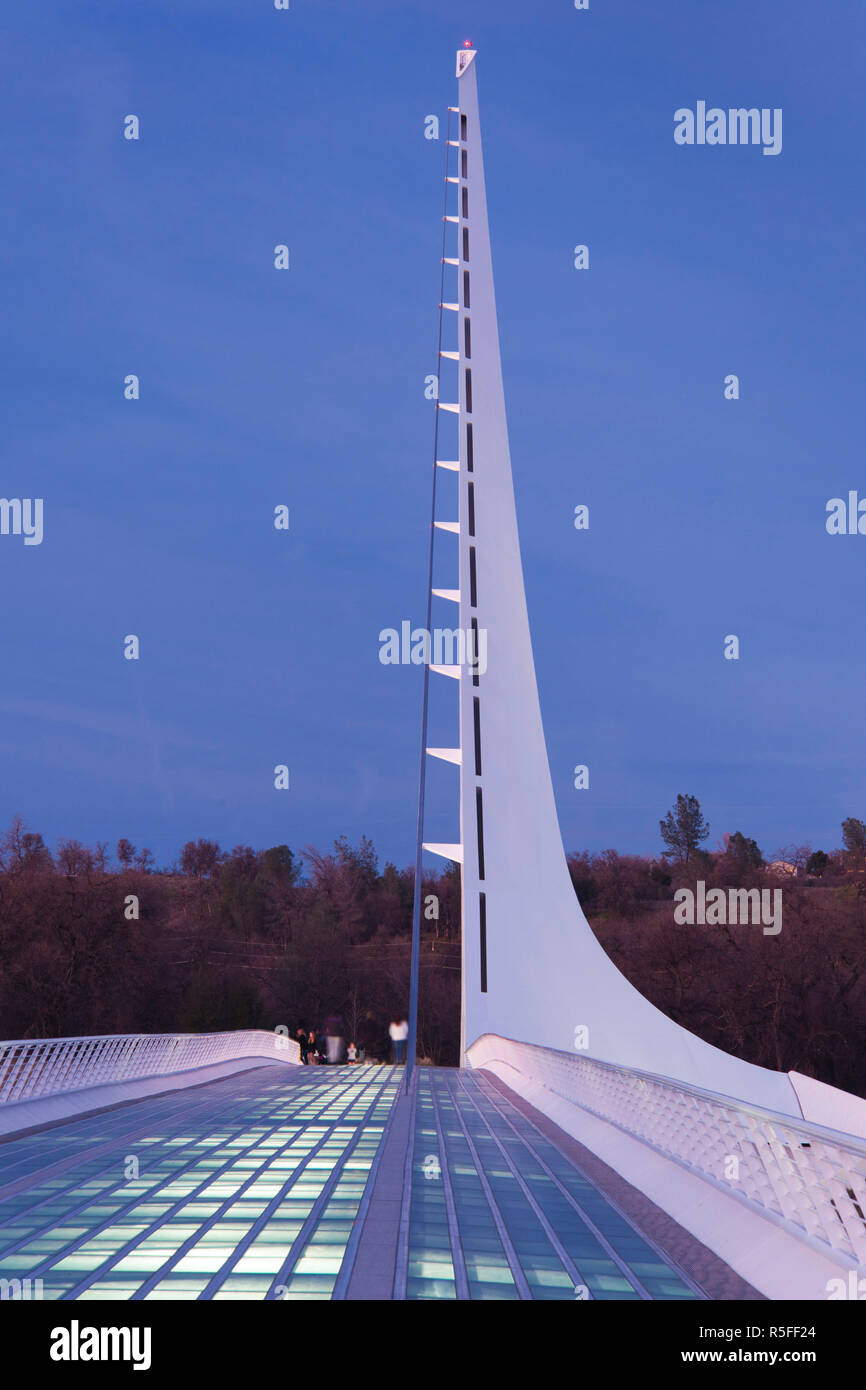 Sundial bridge california hi-res stock photography and images - Alamy